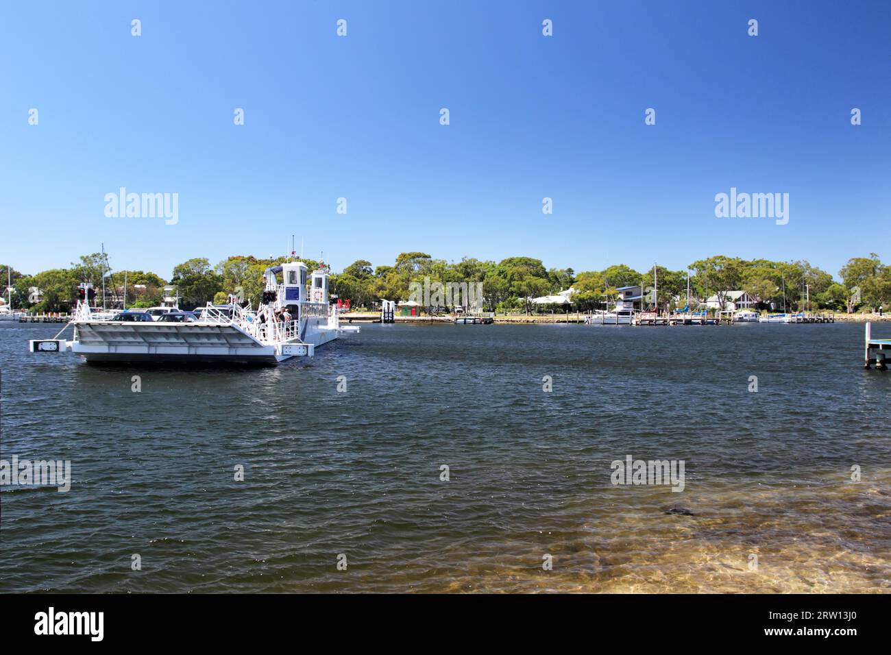 Raymond island ferry hi-res stock photography and images - Alamy