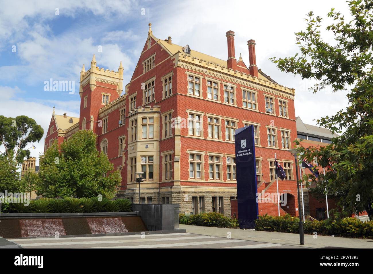 Adelaide university building hi-res stock photography and images - Alamy