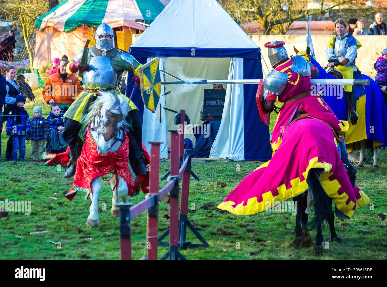 Fighting game tournament hi-res stock photography and images - Alamy