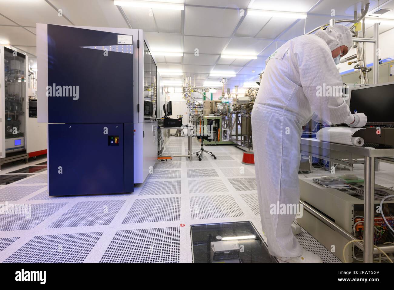 Gallium nitride technology hi-res stock photography and images - Alamy