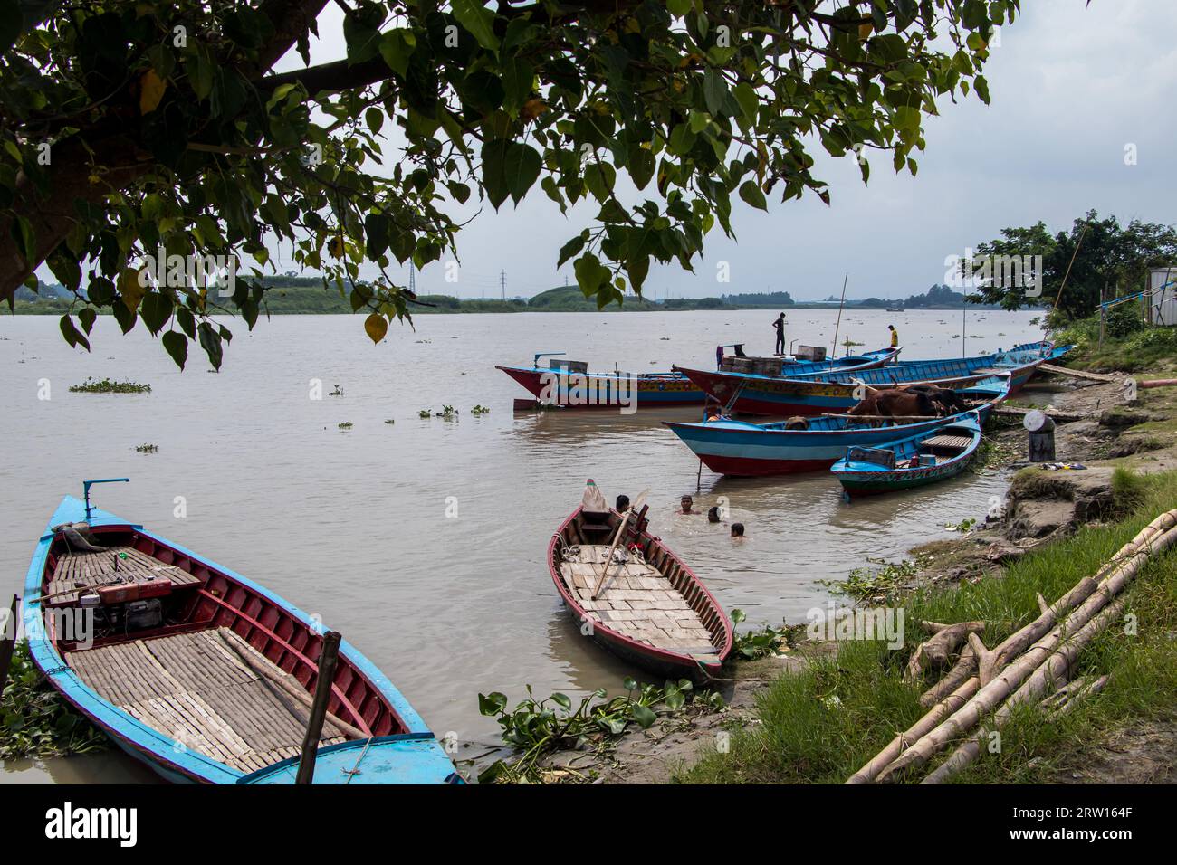 Traditional boat station 4k photo captured from Ruhitpur, Bangladesh on ...