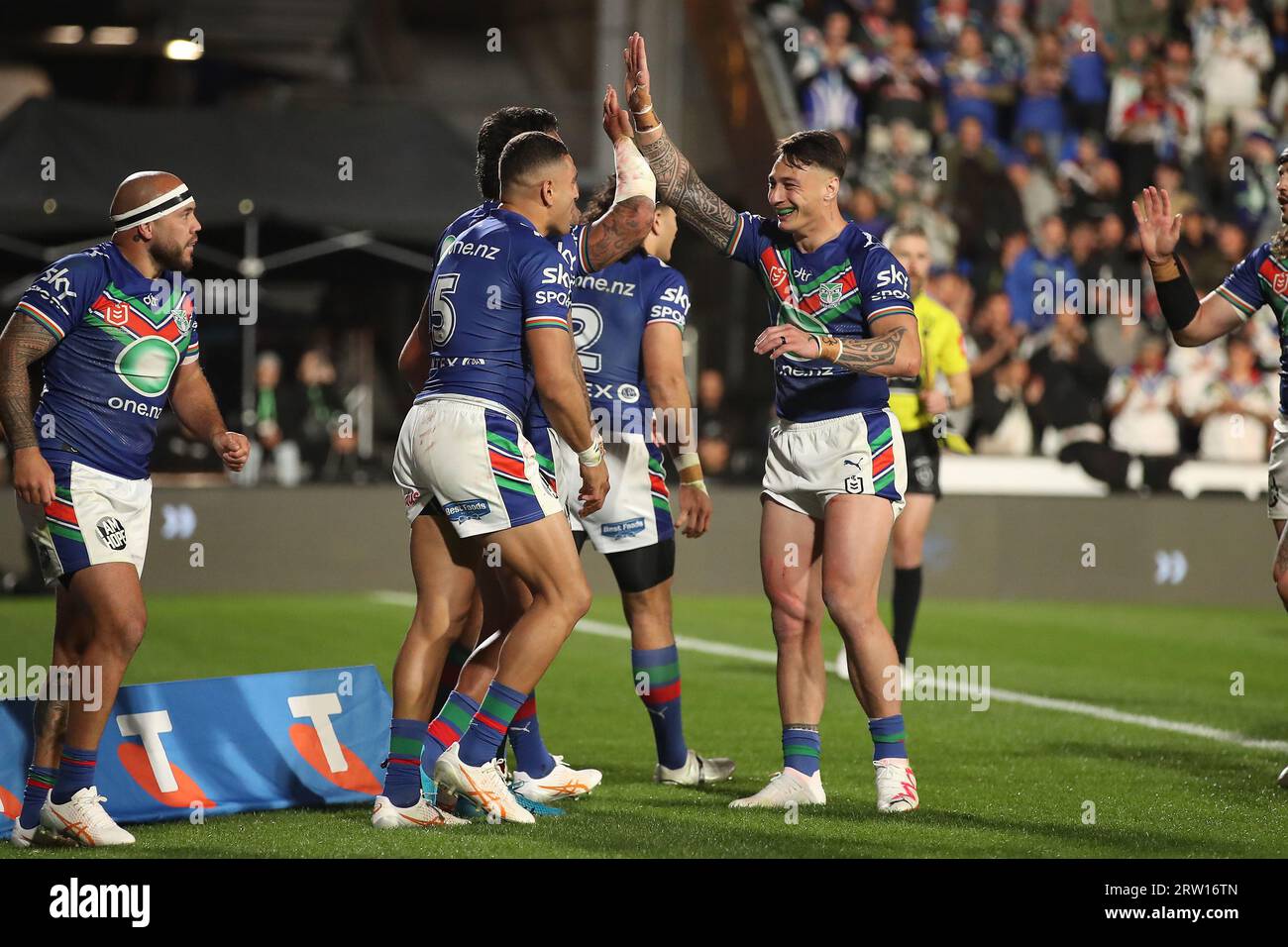 Auckland, New Zealand. 16th Sep, 2023. Warriors celebrate a try during ...