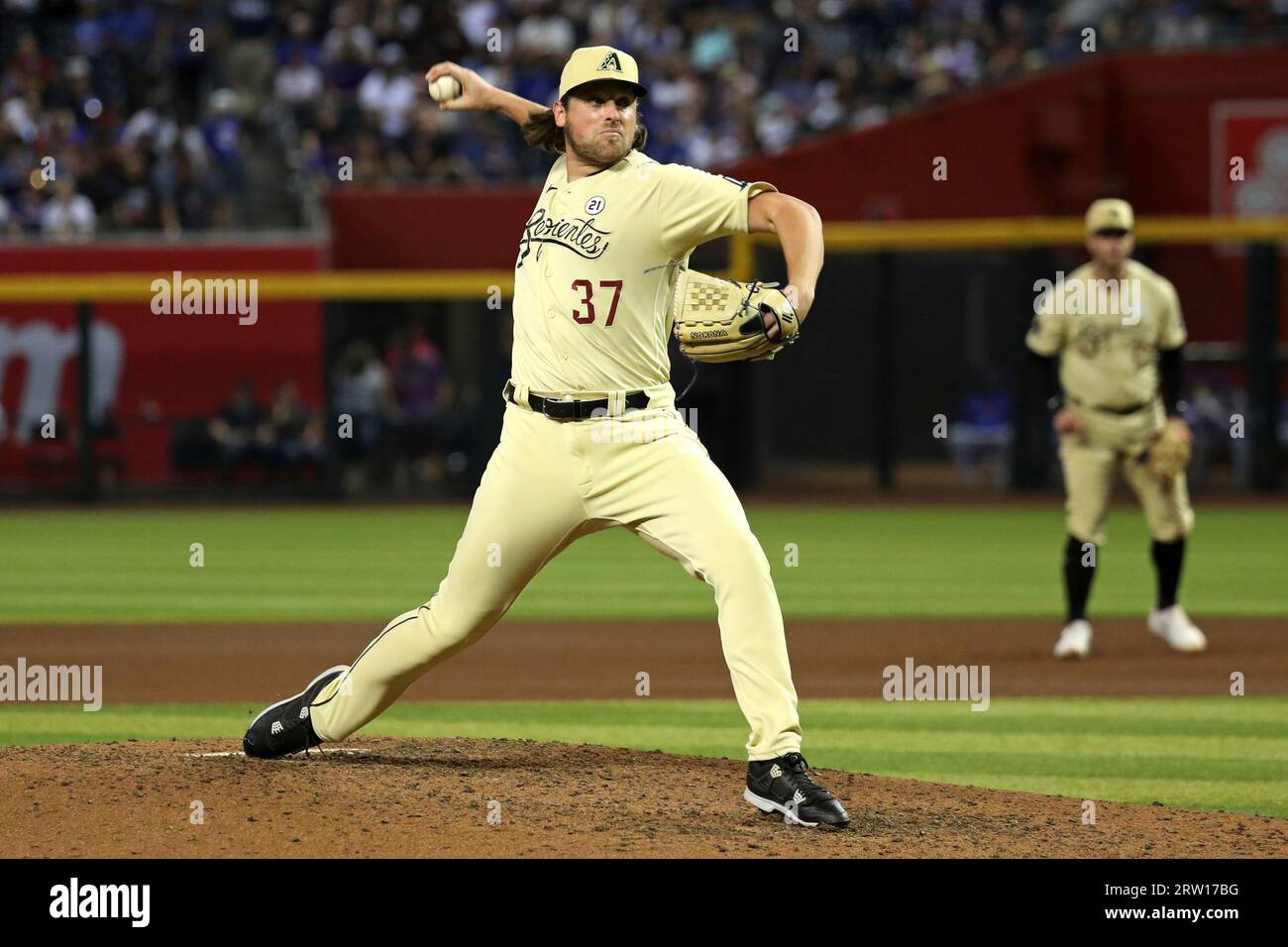 PHOENIX, AZ - SEPTEMBER 15: Arizona Diamondbacks relief pitcher Kevin ...