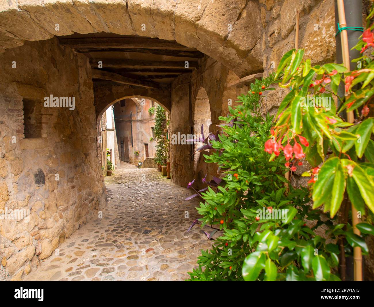 Sorano village hi-res stock photography and images - Alamy