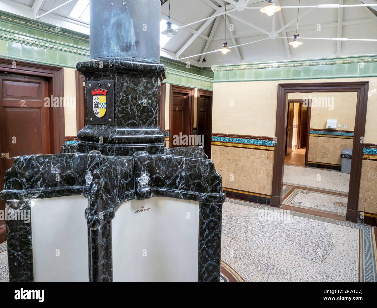 Victorian toilets public gents hi-res stock photography and images - Alamy