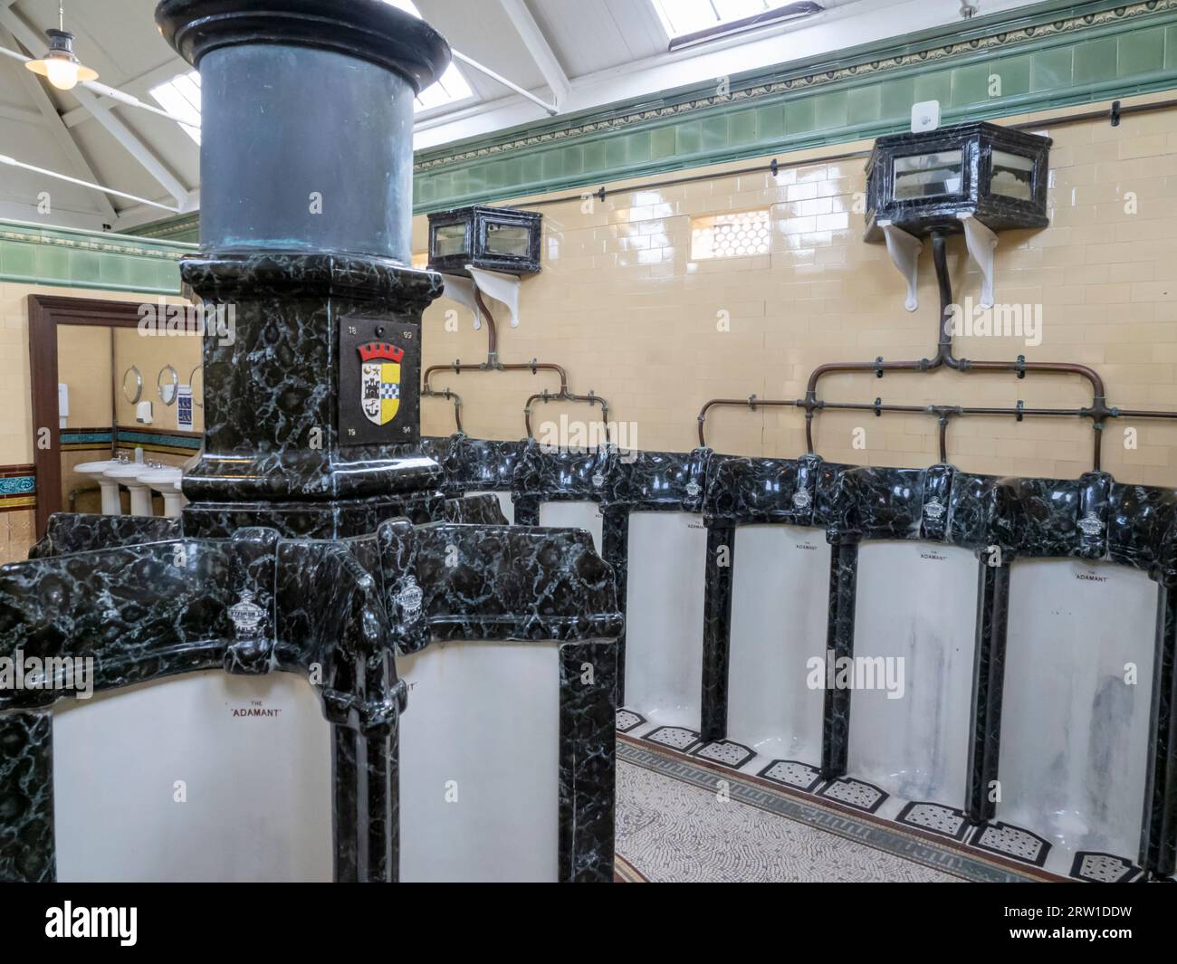 Victorian urinal hi-res stock photography and images - Alamy