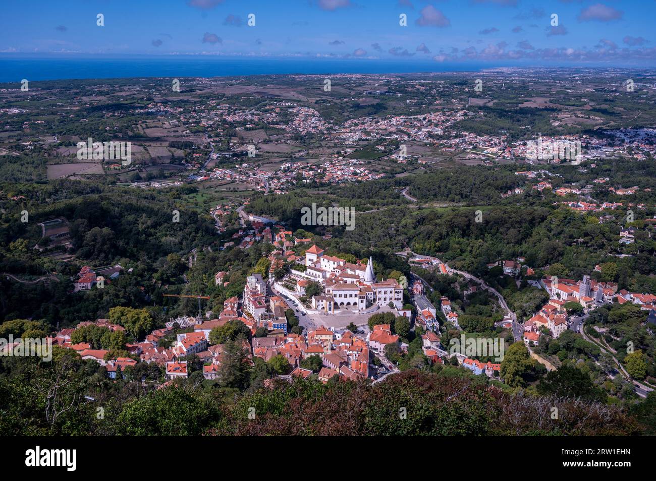 Sintra portugal castle ruins walk hi-res stock photography and images ...