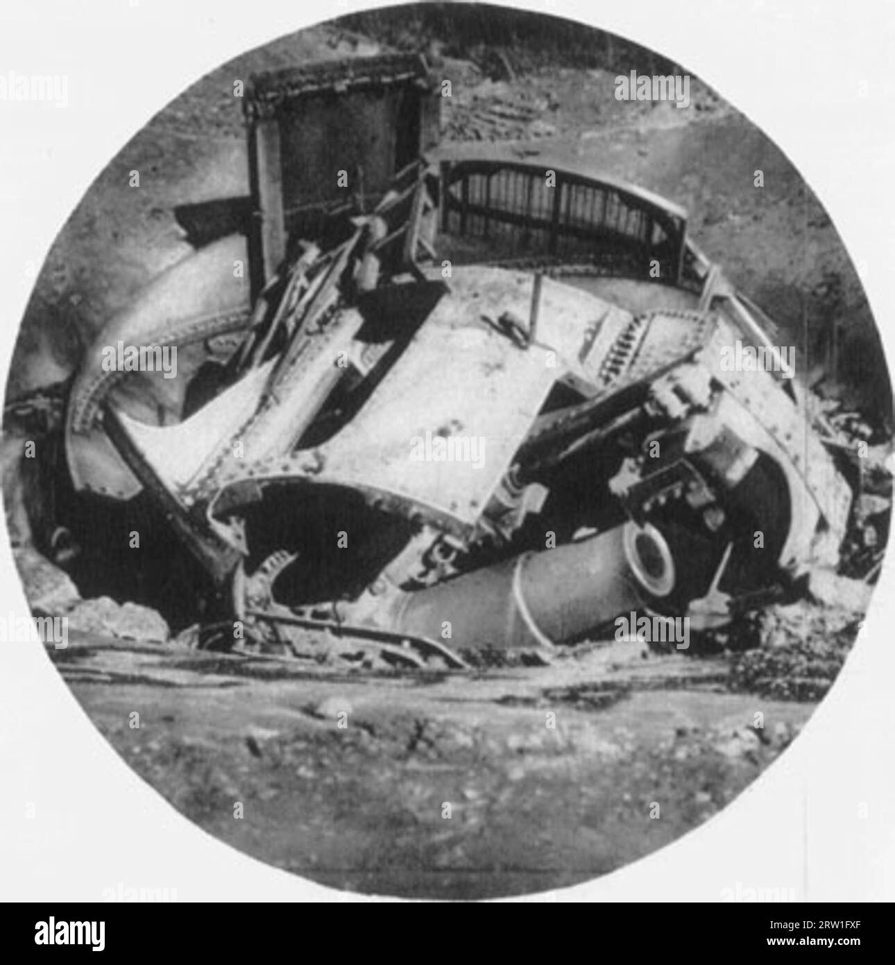 Japanese naval gun hi-res stock photography and images - Alamy