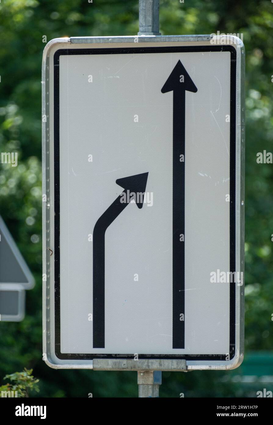 Lane change sign hi-res stock photography and images - Alamy