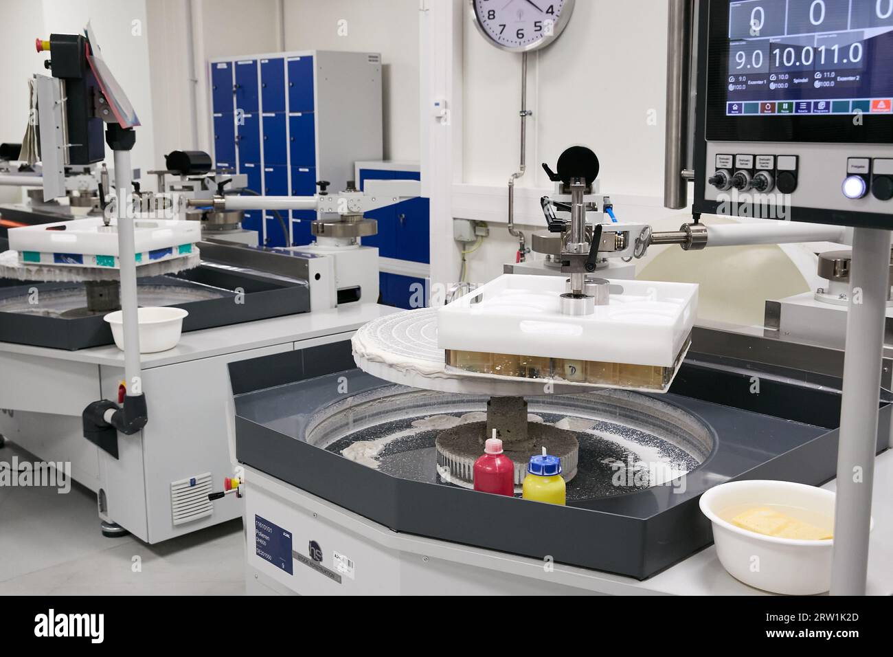 System relevant ceramic carriers hi-res stock photography and images ...