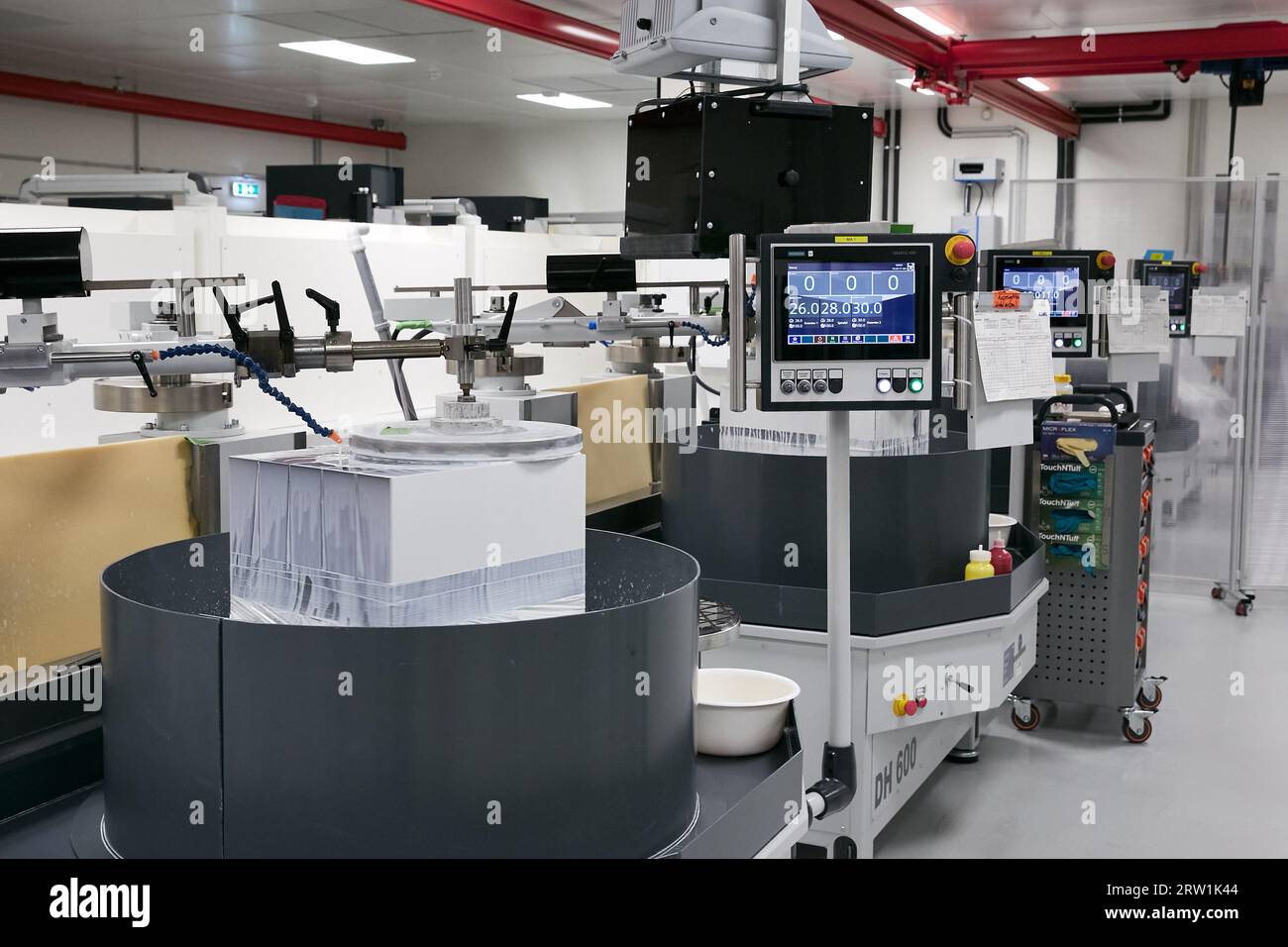 Asml hi-res stock photography and images - Alamy