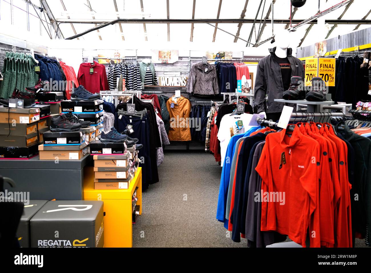 Regatta clothing hi-res stock photography and images - Alamy