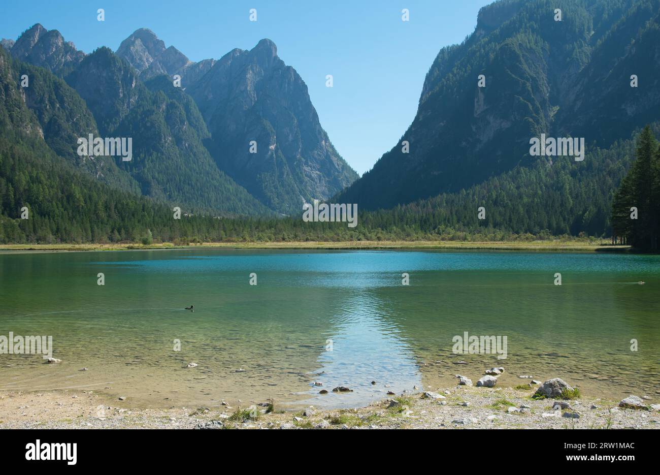 Toblacher lake mountains hi-res stock photography and images - Alamy