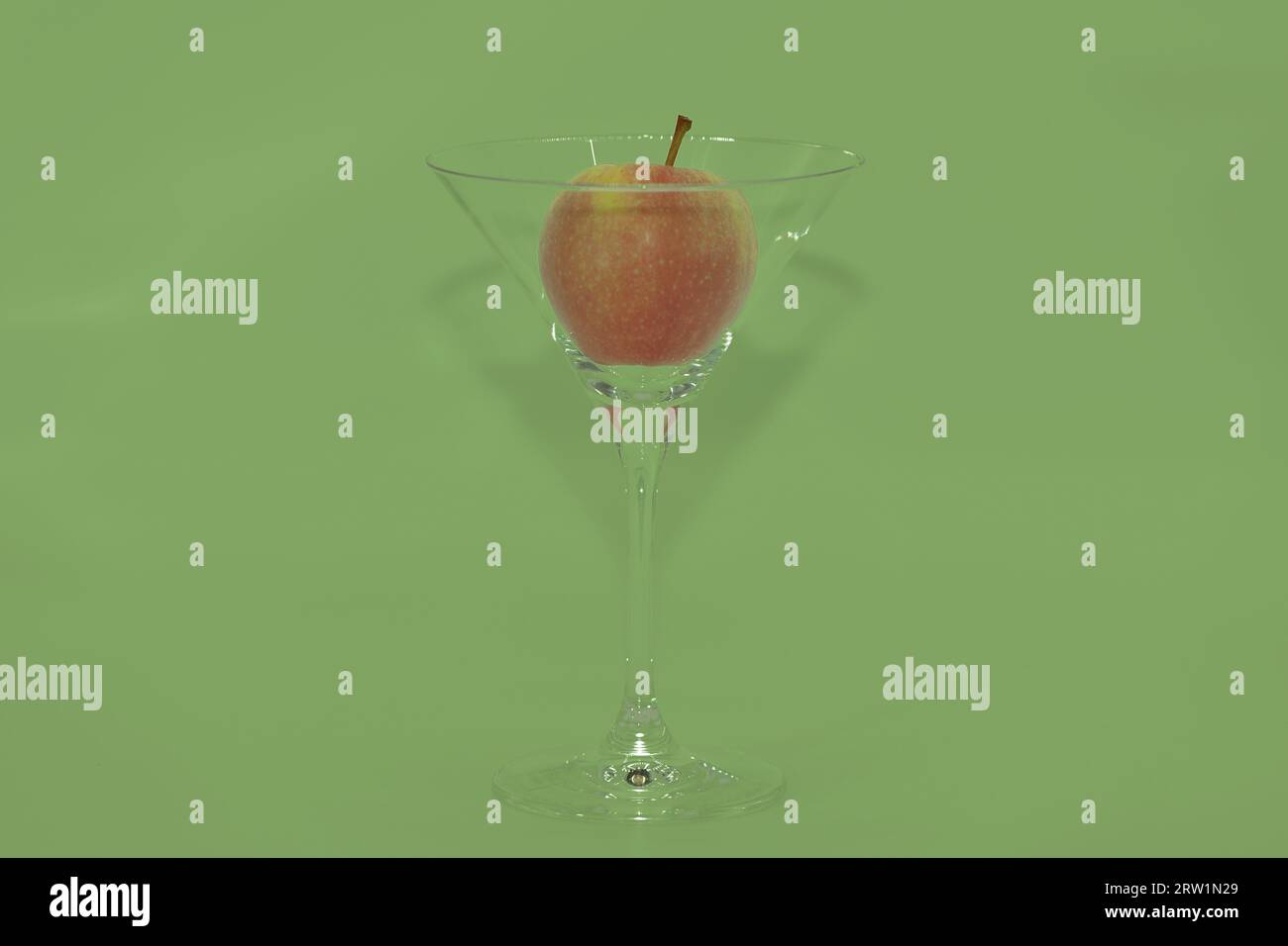 Appletini cocktail hi-res stock photography and images - Alamy