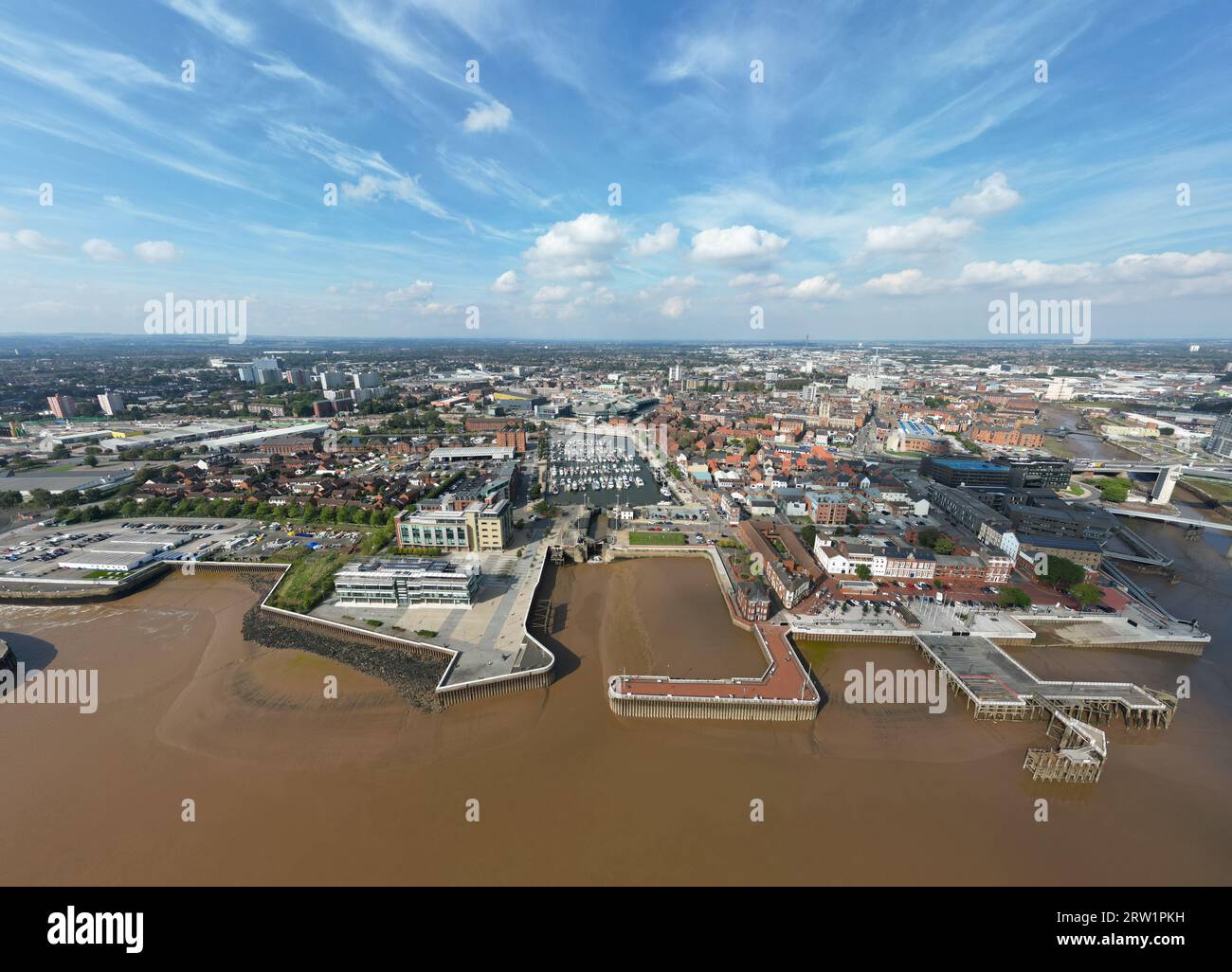 Waterside hull hi-res stock photography and images - Alamy