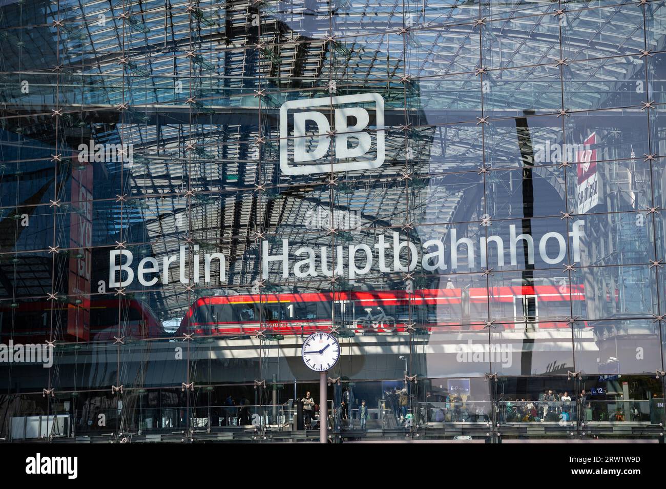 Bahnhof logo hi-res stock photography and images - Alamy