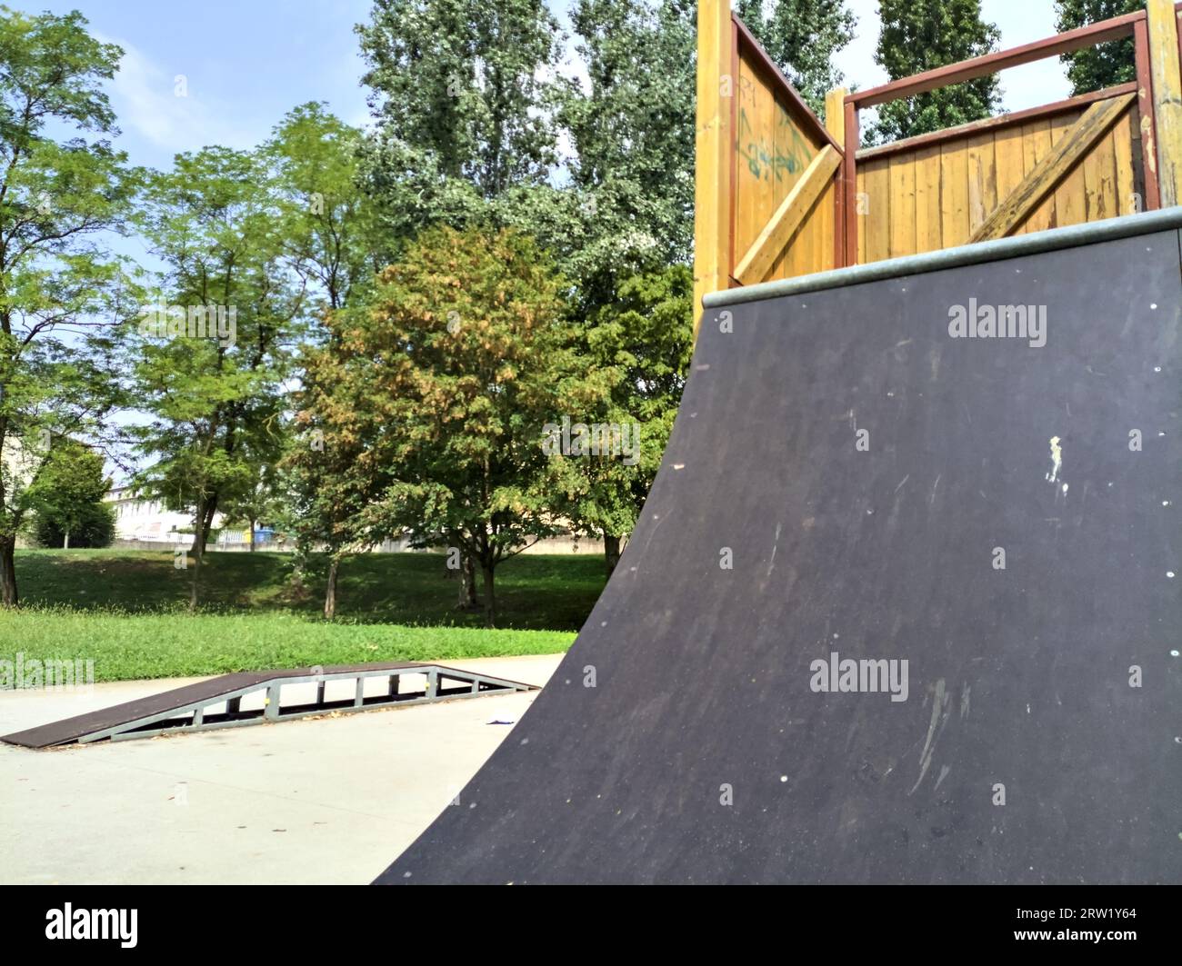 Woman half pipe hi-res stock photography and images - Alamy