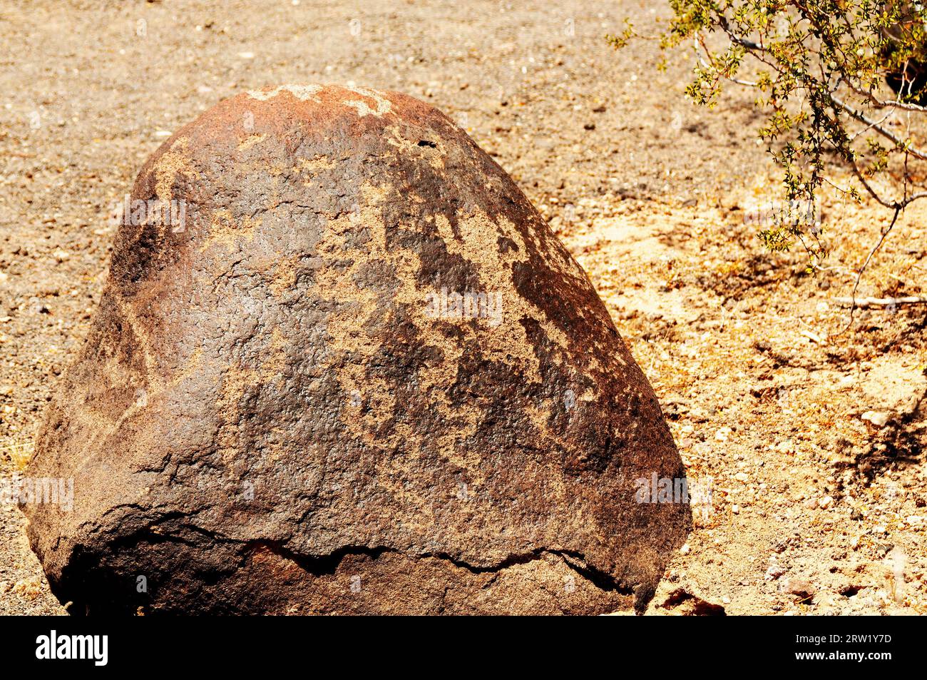 Petroglyphs Native American Rock Art on boulders in central Arizona ...