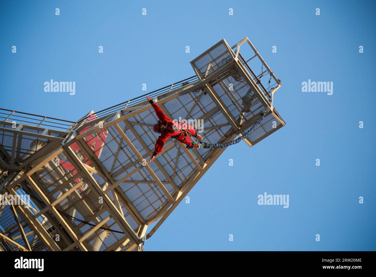 Tehran, Iran. 15th Sep, 2023. An Iranian person makes a bungee jump ...