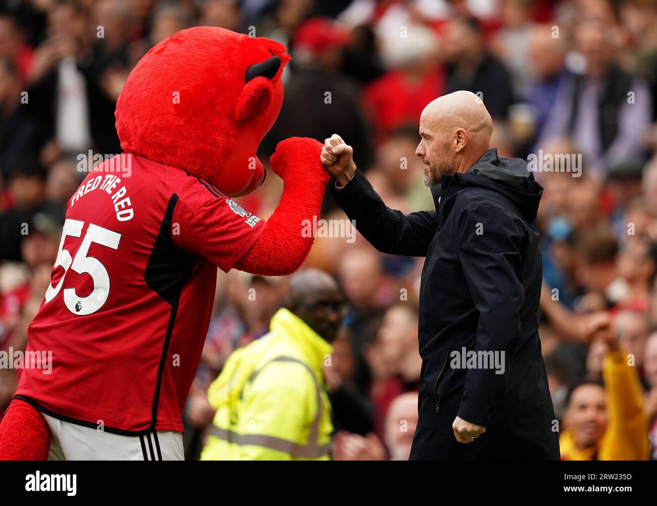 Manchester United manager Erik ten Hag bumps fists with club mascot ...