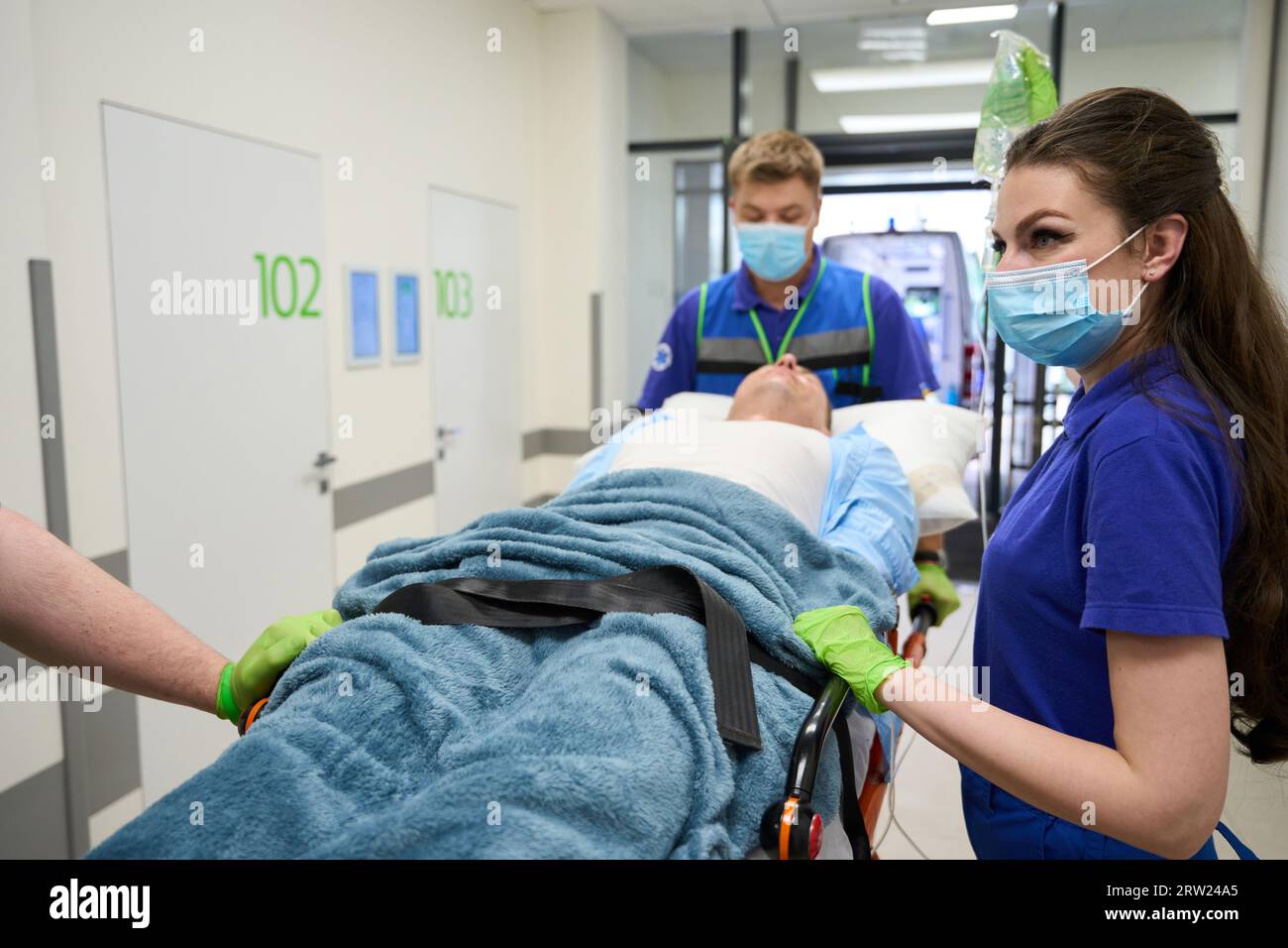 Paramedic team brought the patient to the emergency room Stock Photo ...