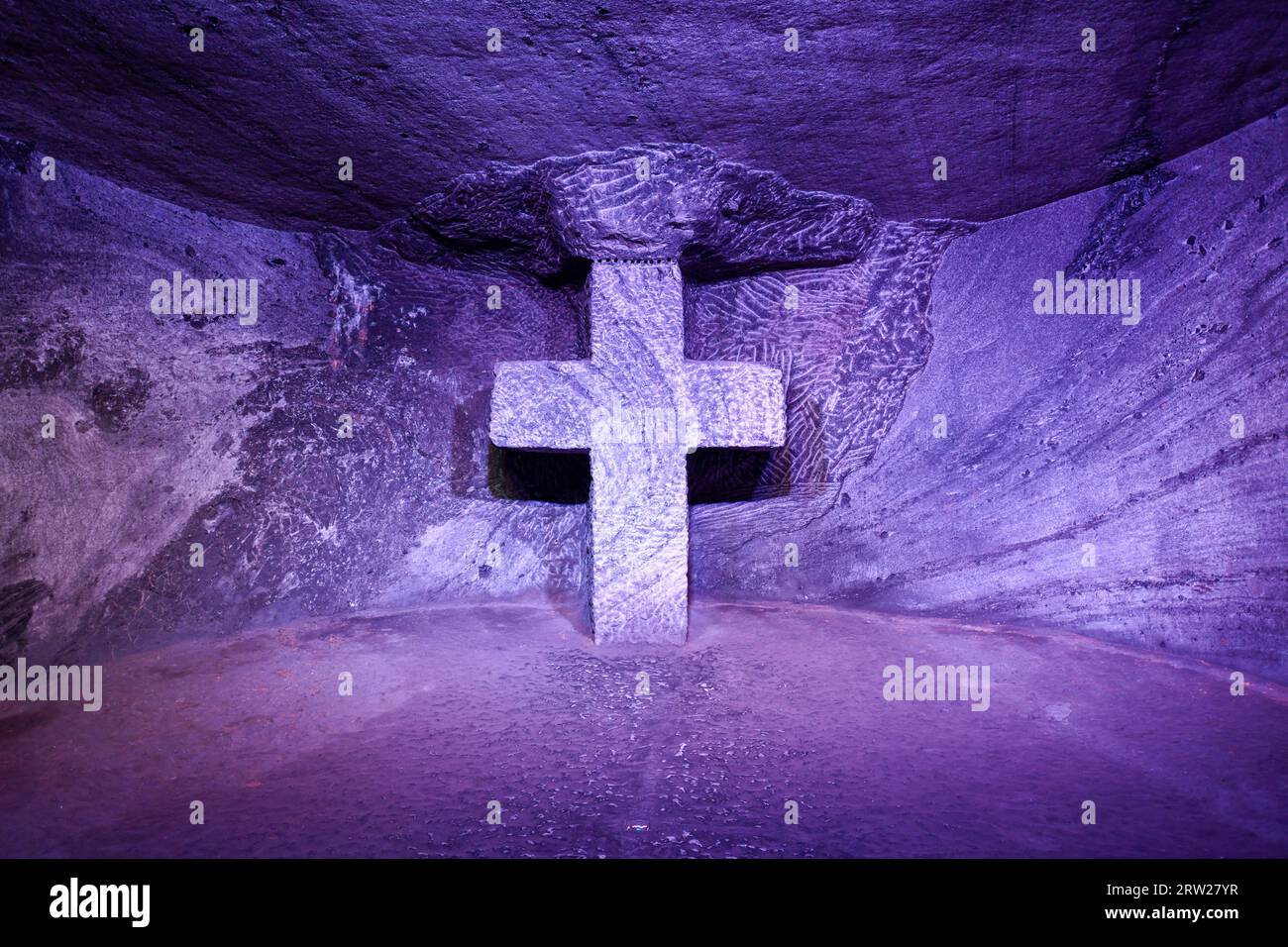 The Salt Cathedral of Zipaquira underground Roman Catholic church built ...