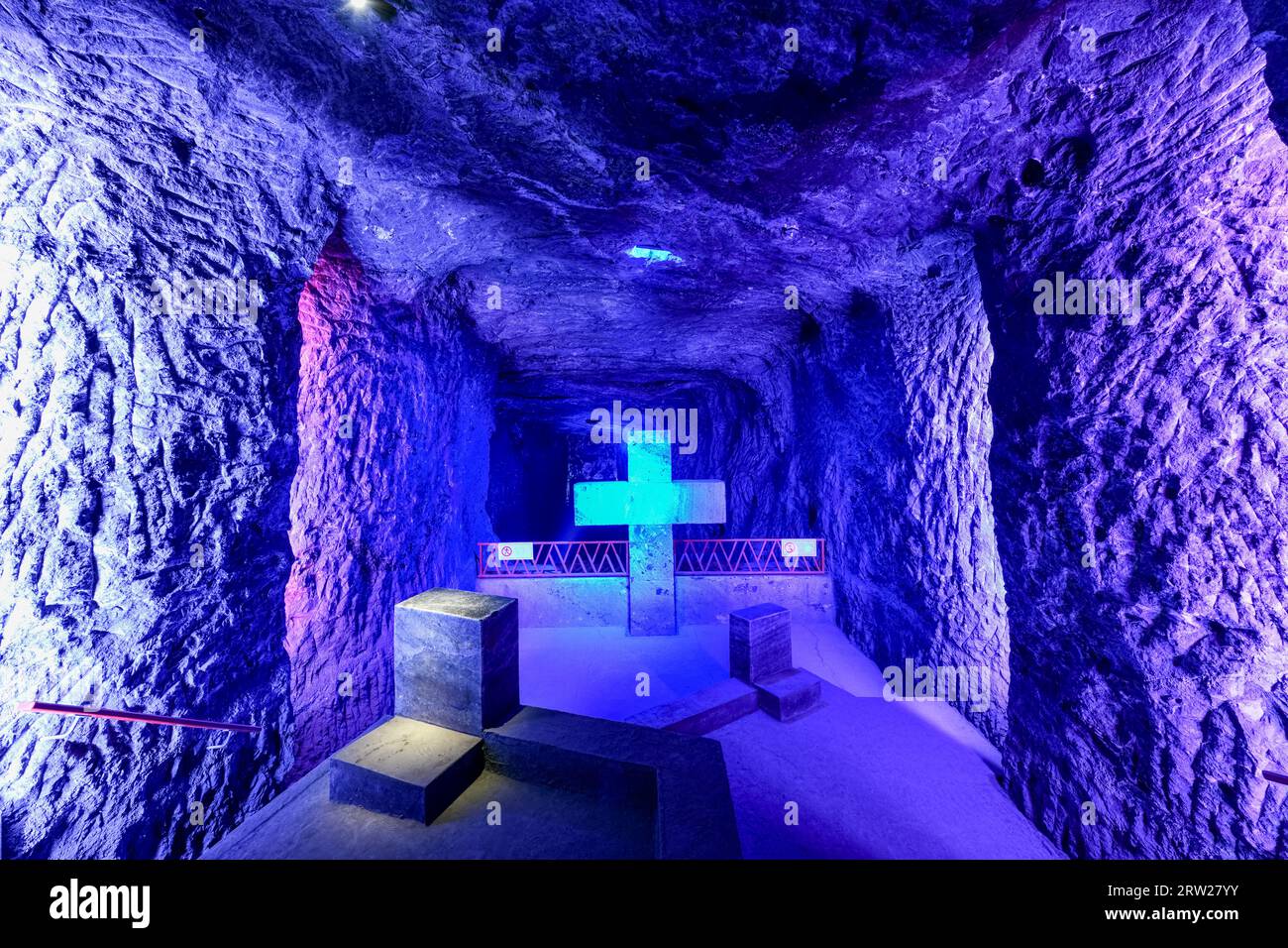 The Salt Cathedral of Zipaquira underground Roman Catholic church built ...