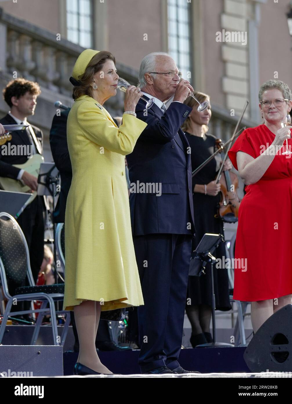 Queen Siliva and King Carl XVI Gustaf during a toast before the Jubilee ...