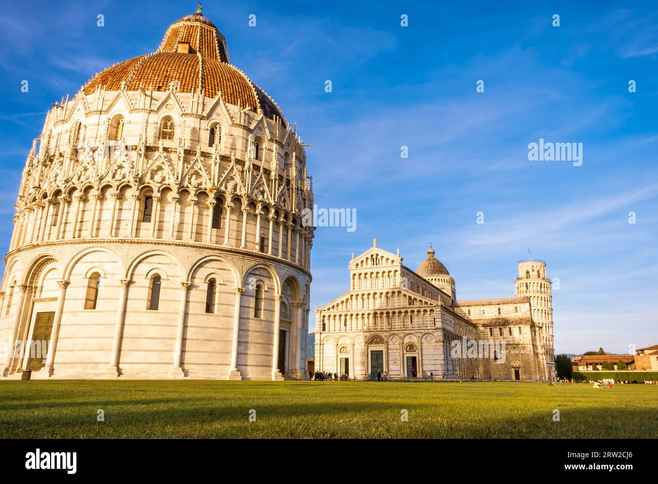 The Leaning Tower of Pisa, the Baptistery and the medieval cathedral ...