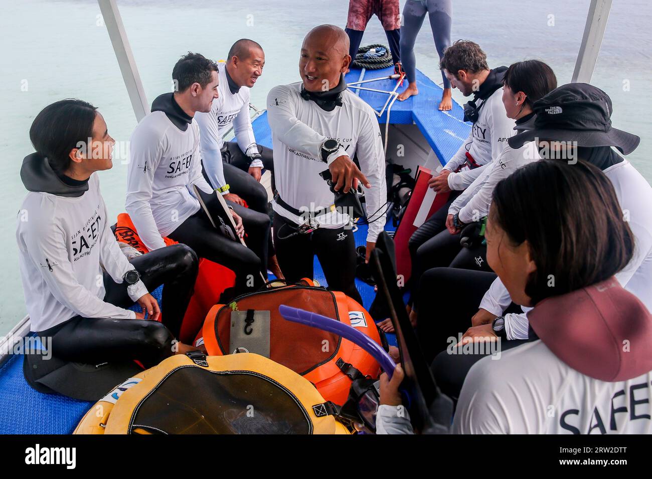 Panglao, Philippines' Bohol Province. 11th Aug, 2023. Lu Qing (C ...