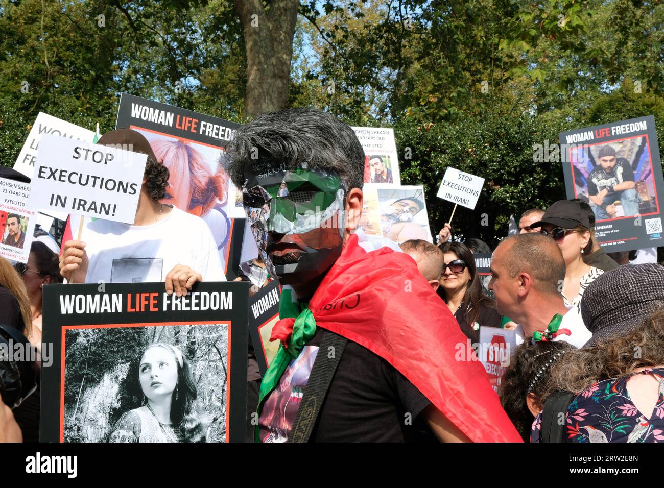 Picture of mahsa amini hi-res stock photography and images - Alamy