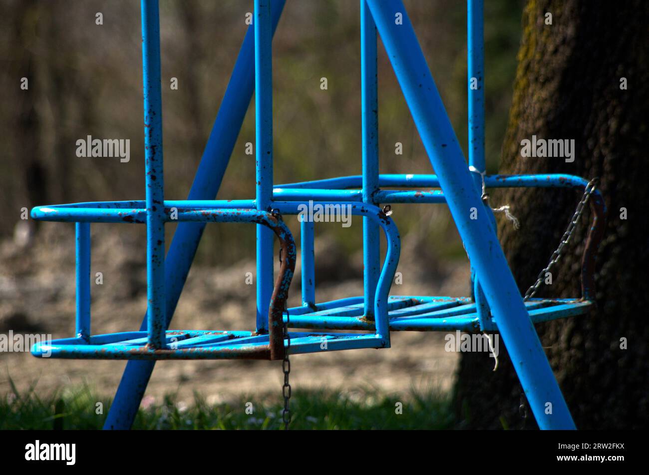 Sedile altalena hi-res stock photography and images - Alamy