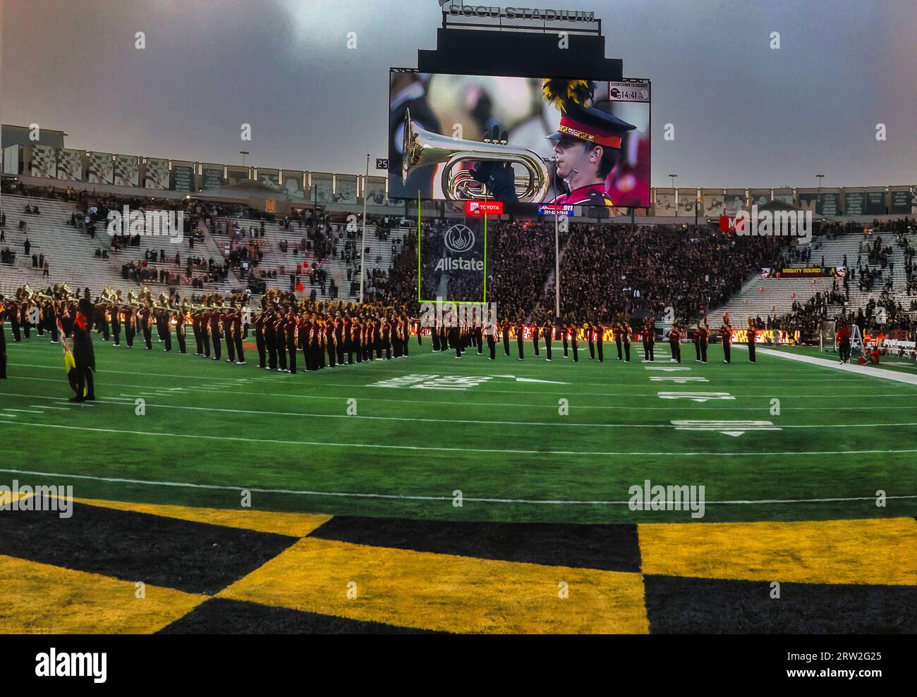 Football pitch stadium goalposts hi-res stock photography and images ...