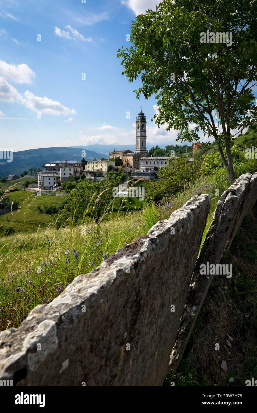 The Cimbrian village of Cernia has preserved its traditional mountain ...