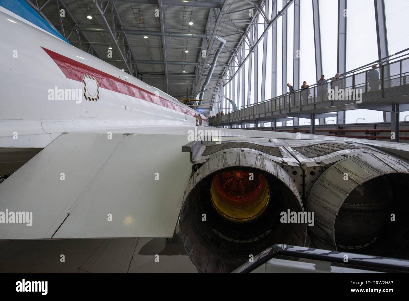 The wing and jet engines of Concorde Stock Photo - Alamy