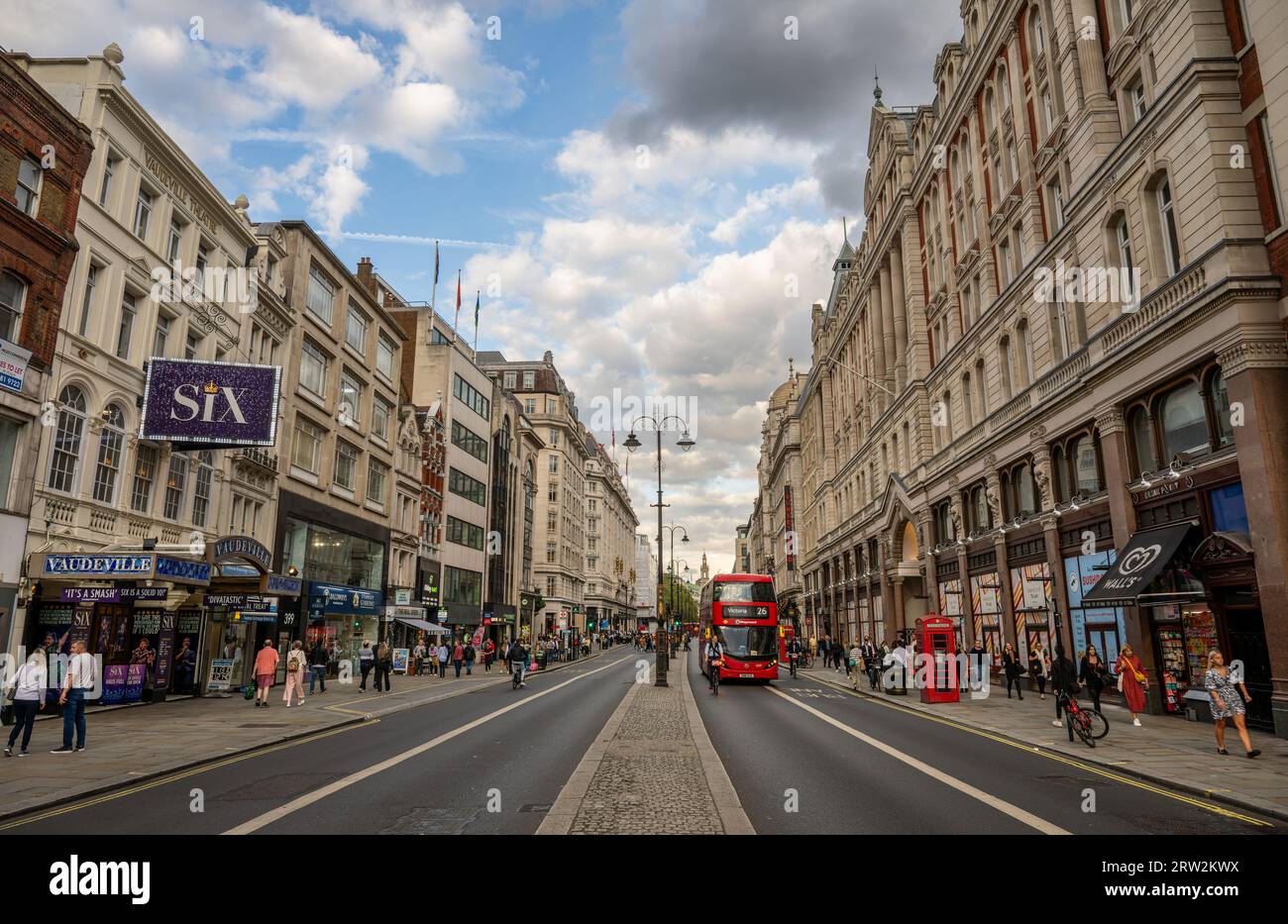 Major street hi-res stock photography and images - Alamy