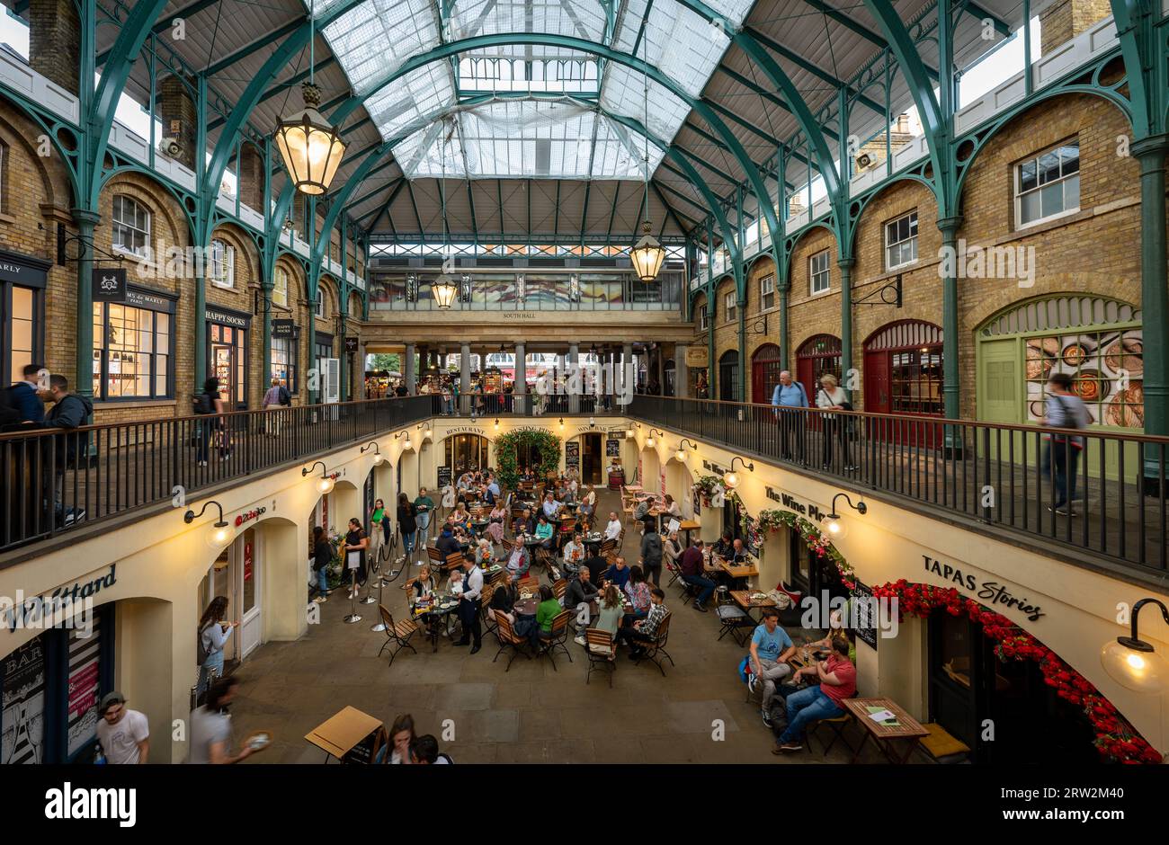 London, UK: Covent Garden Market in London's West End. View of the ...