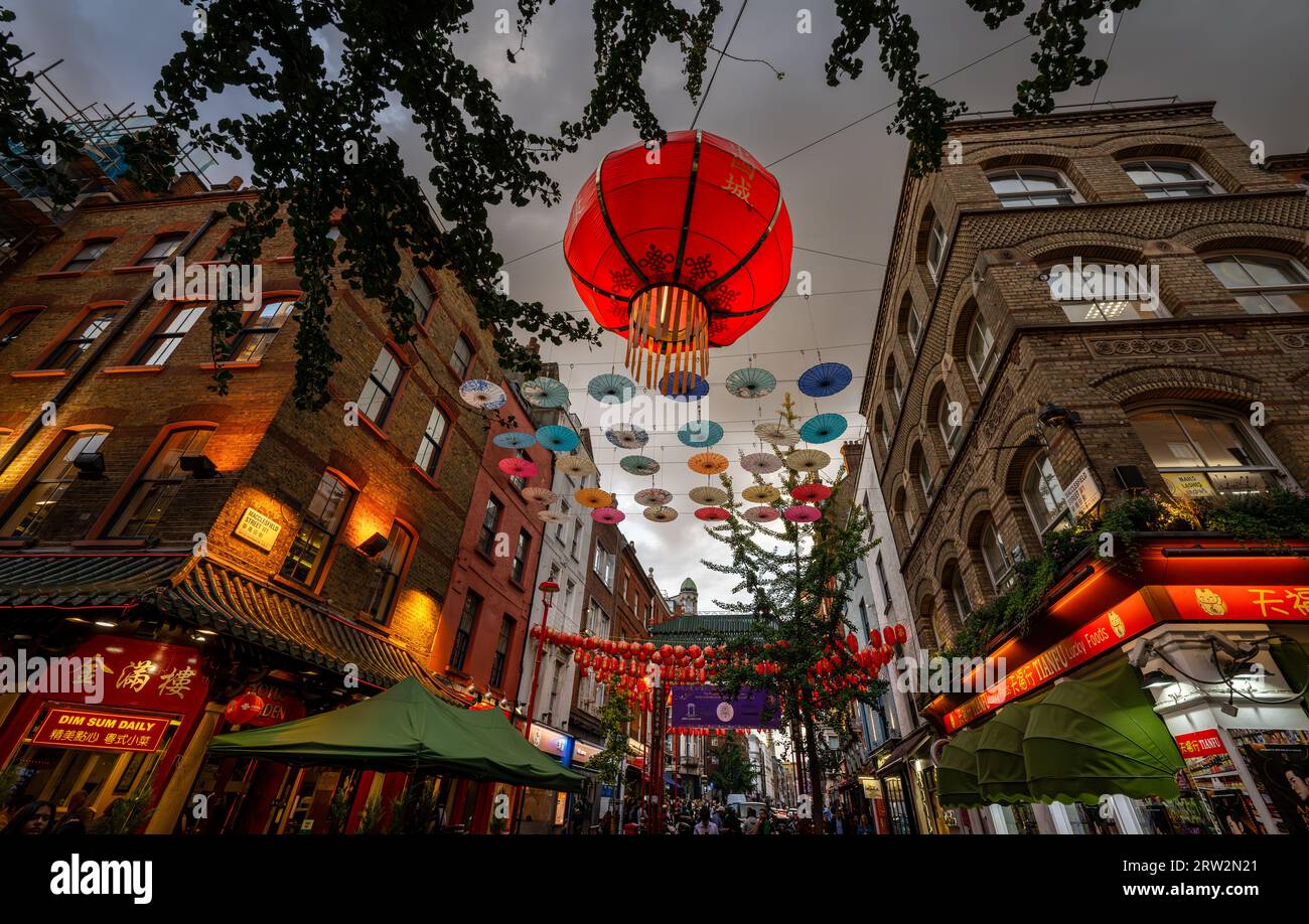 London, UK: Junction of Gerard Street and Macclesfield Street in London ...