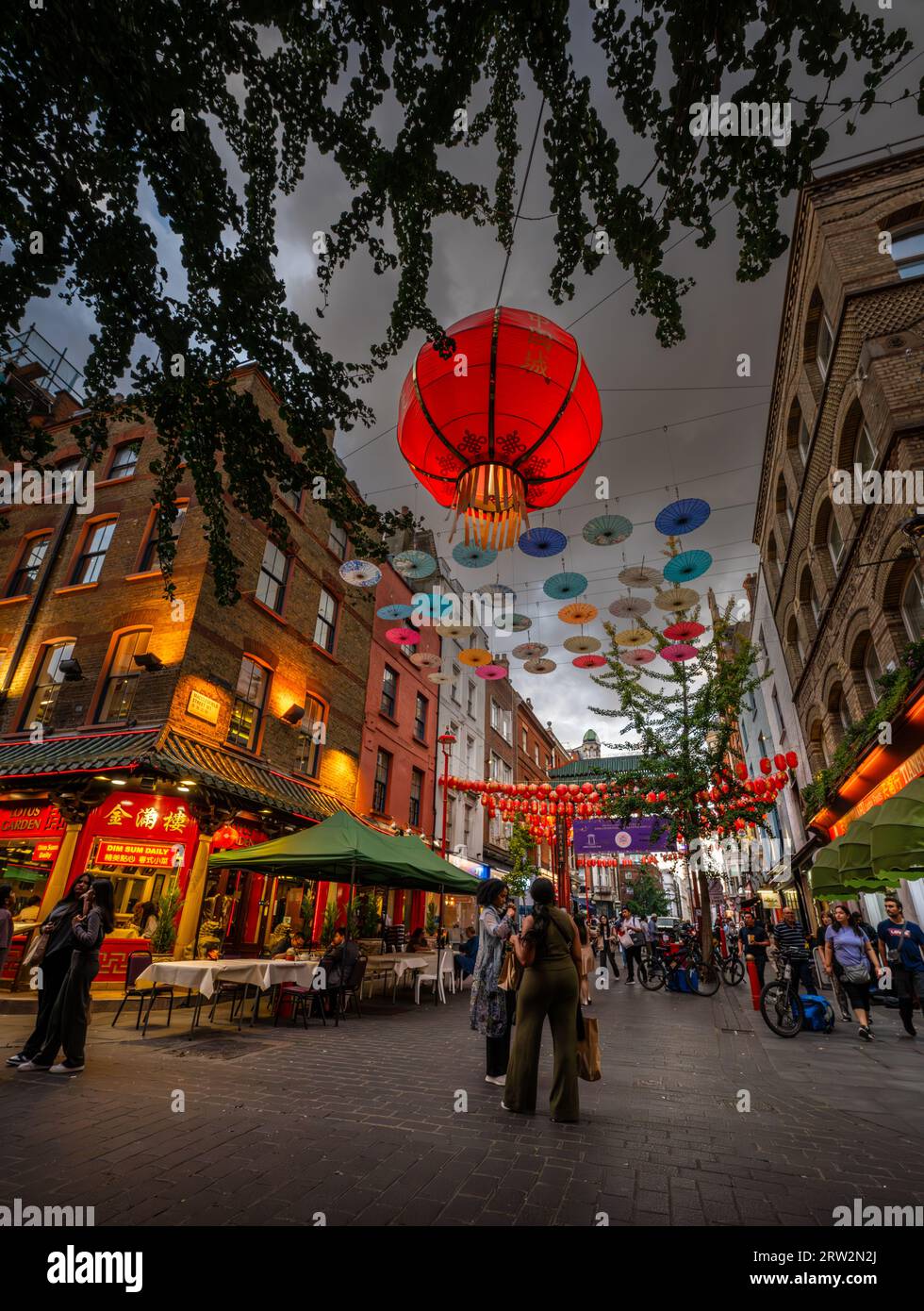London, UK: Junction of Gerard Street and Macclesfield Street in London ...