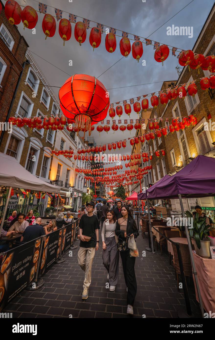 London, UK: Gerard Street in London's Chinatown. Tourist street in ...
