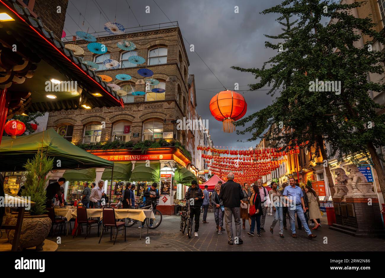 London, UK: Junction of Gerard Street and Macclesfield Street in London ...