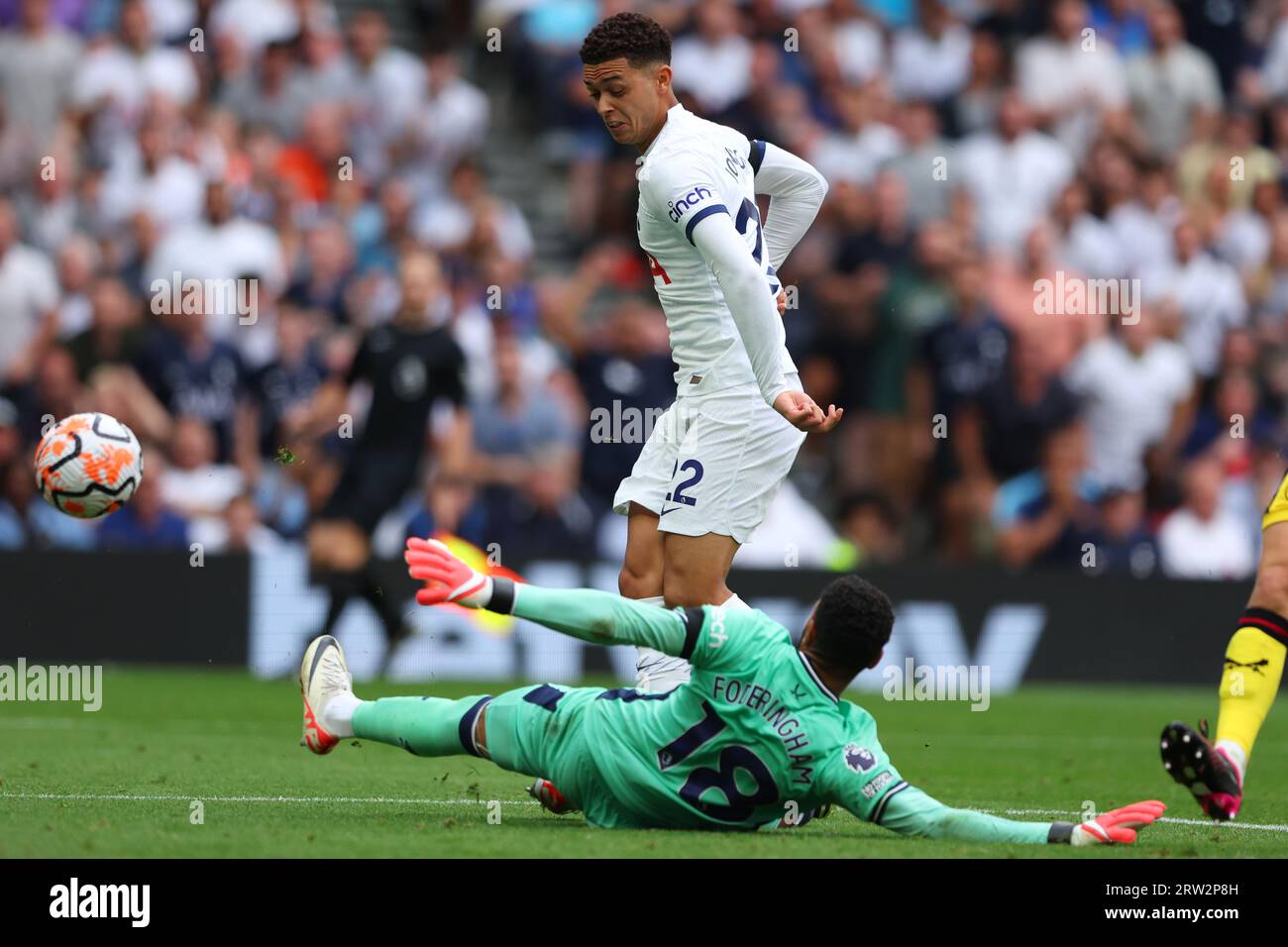 Tottenham Hotspur Stadium, London, UK. 16th Sep, 2023. Premier League ...