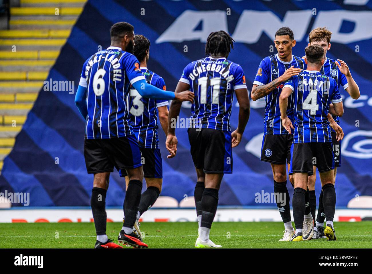 Rochdale fc hi-res stock photography and images - Alamy
