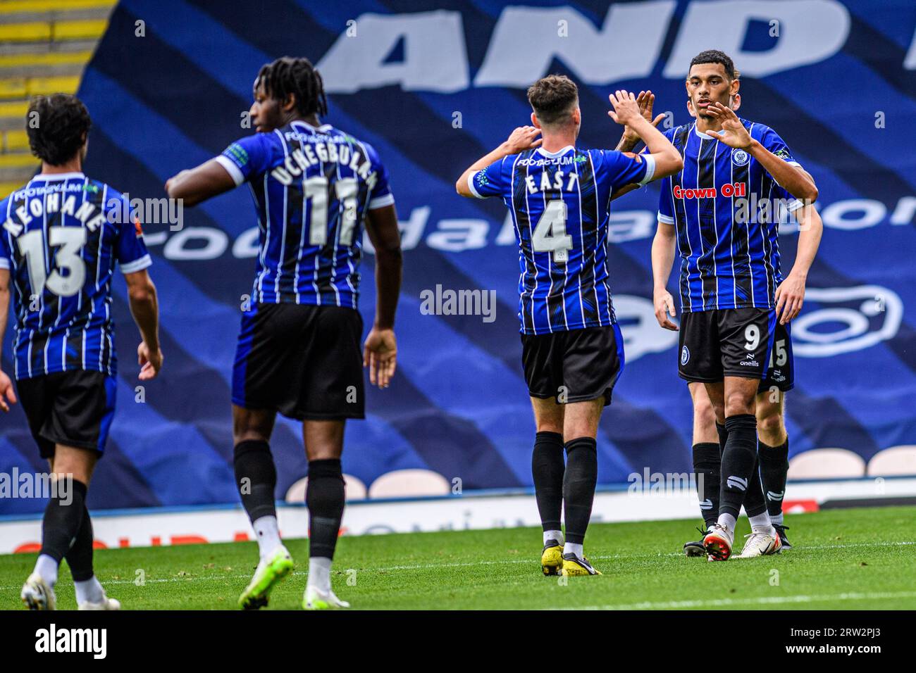 Rochdale fc hi-res stock photography and images - Alamy