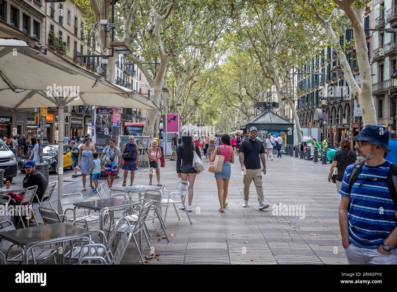 Crowds thronging Las Ramblas Boulevard in Barcelona, Spain on 28 August ...