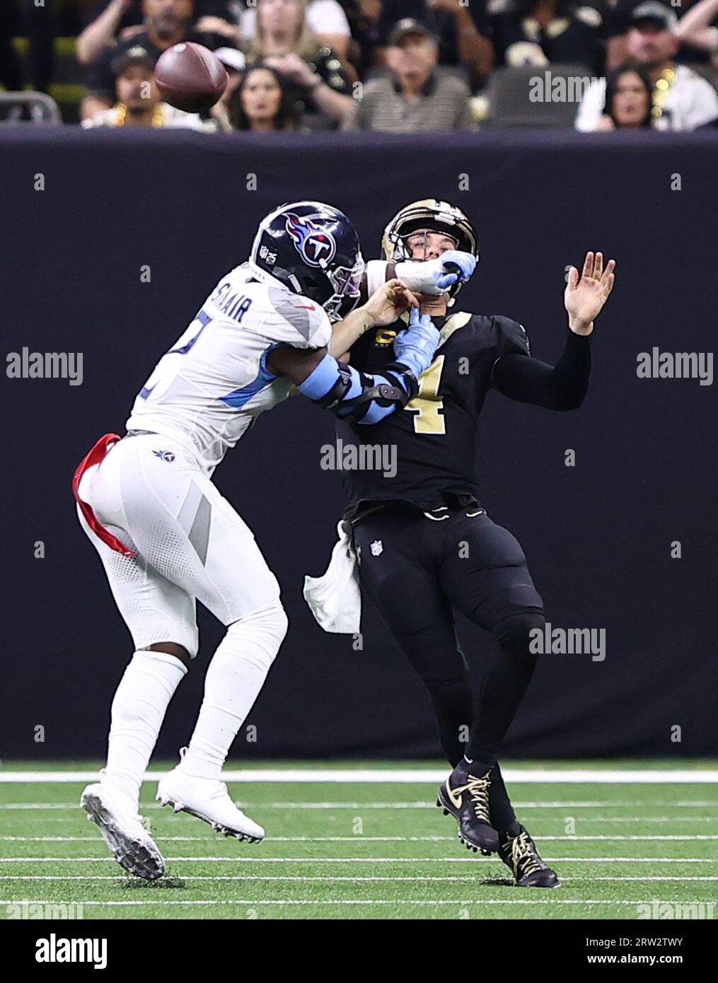 Al shaair titans hi-res stock photography and images - Alamy