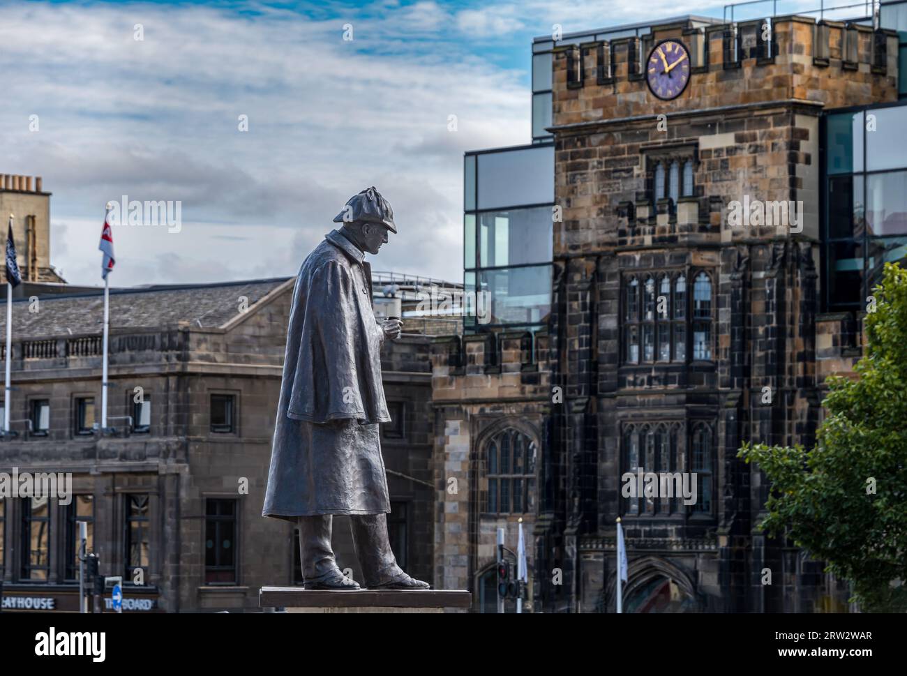 Restored bronze Sherlock Holmes statue, Picardy Place, Edinburgh ...