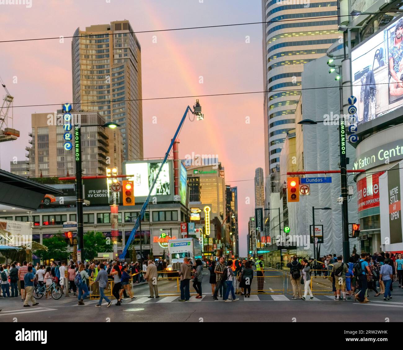 Downtown filming crane hi-res stock photography and images - Alamy