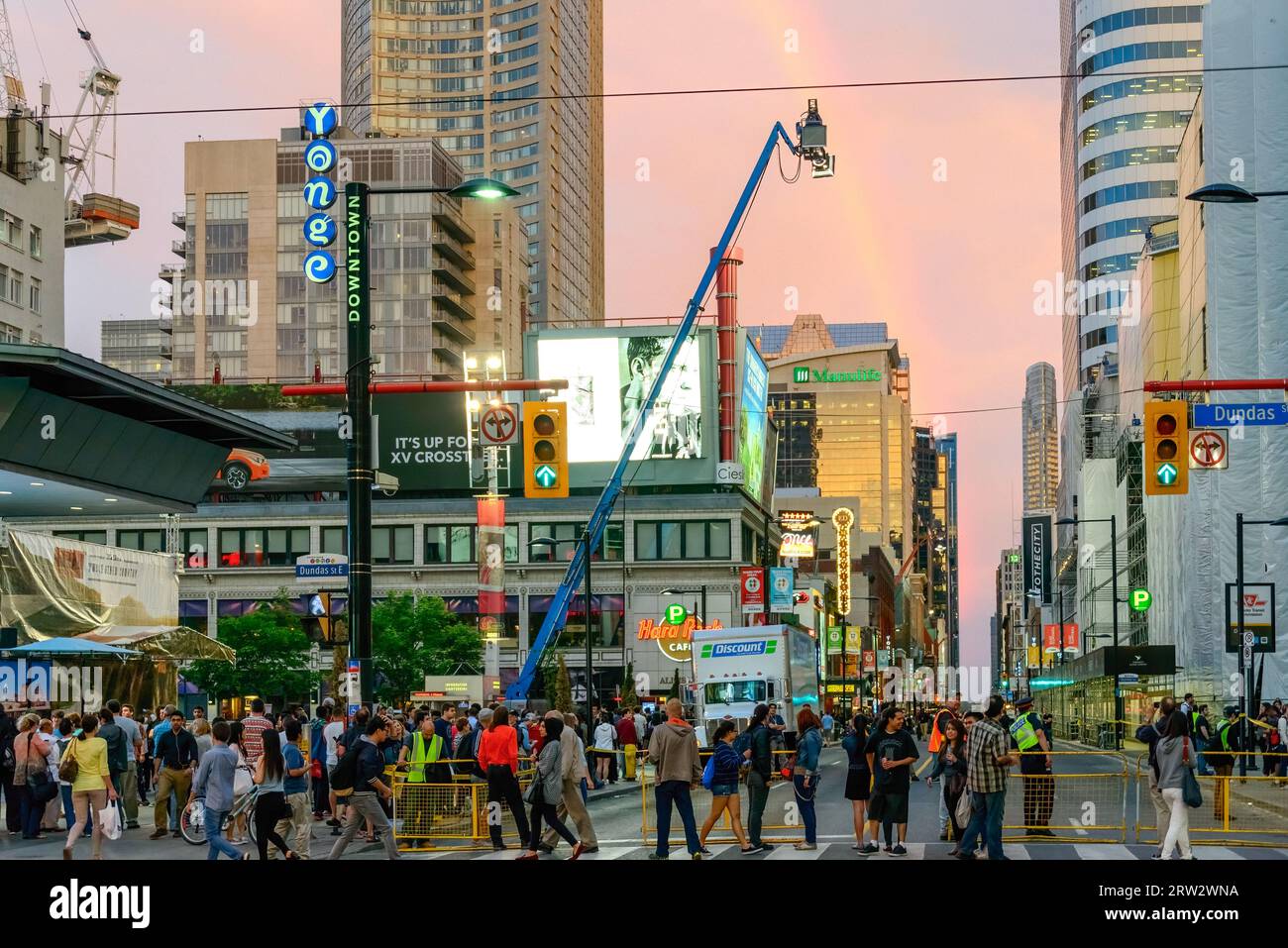Downtown filming crane hi-res stock photography and images - Alamy