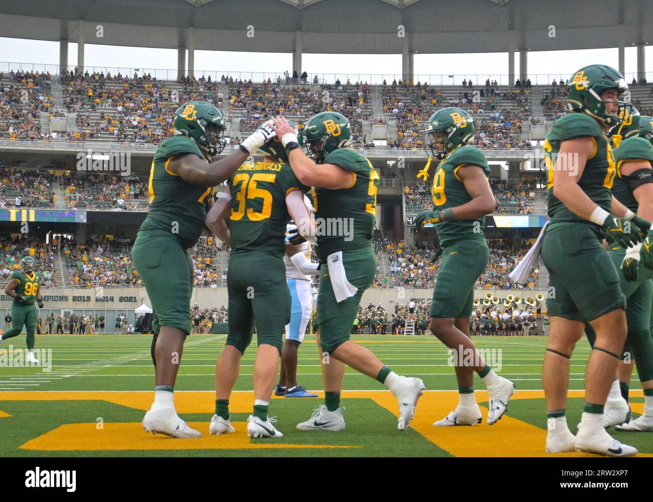 Waco, USA. 16th Sep, 2023. September 16 2023: Baylor Bears running back ...